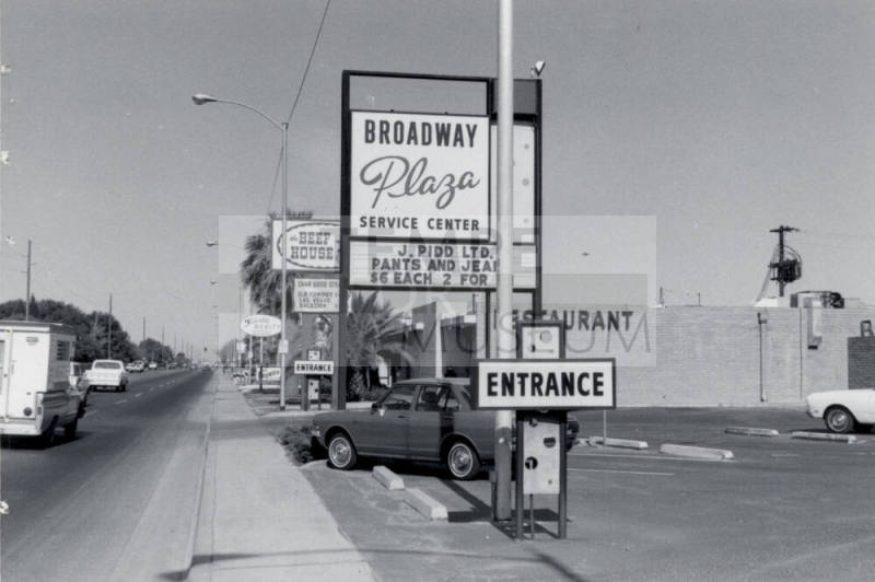 Broadway Plaza Service Center - 7 East Broadway Road, Tempe, Arizona ...